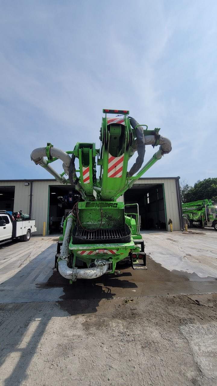 2002 Concord CCP-38X-170 - Pre-Owned Concrete Pumps